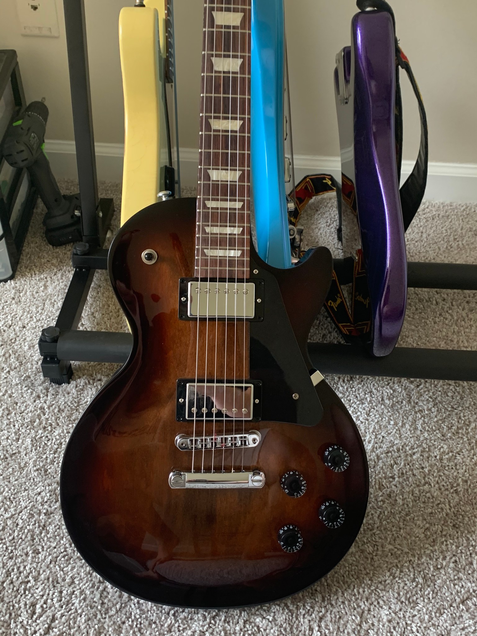 Gibson Les Paul Studio 2020 Guitar Review – Guitars For Idiots