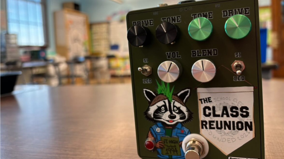 Summer School Electronics Launches The Class Reunion, A Blendable High Gain Pedal – Guitars For ...